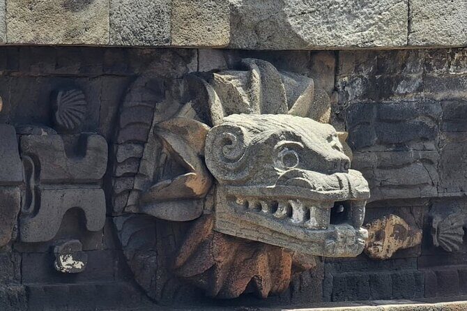 Trip to the Pyramids of Teotihuacan for private groups or family. - An Authentic Look at the Pyramids of Teotihuacan