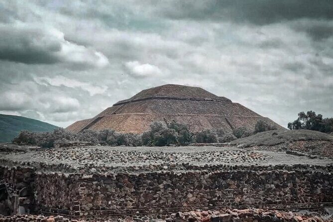 Trip to the Pyramids of Teotihuacan for private groups or family. - Practical Tips for Visiting Teotihuacan