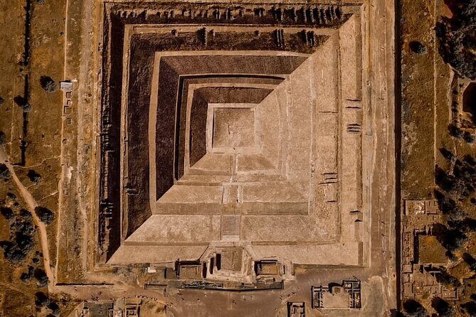 Trip to the Pyramids of Teotihuacan for private groups or family. - The Sum Up
