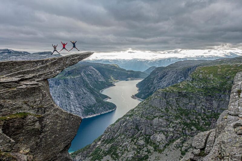 Trolltunga: Trolltunga Sunset Glamping - An In-Depth Look at the Trolltunga Sunset Glamping Tour