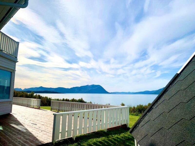 Tromsø: Aurora Crystal Lavvo Overnight Stay with Activities - Duration and Value
