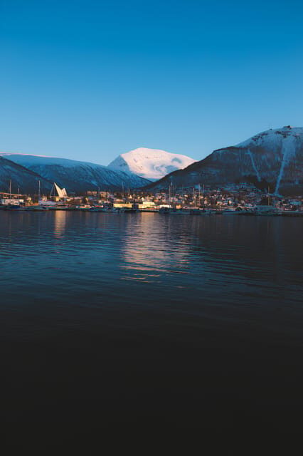 Tromso: Express Walk with a Local in 60 minutes - A Closer Look at the Tromso Express Walk