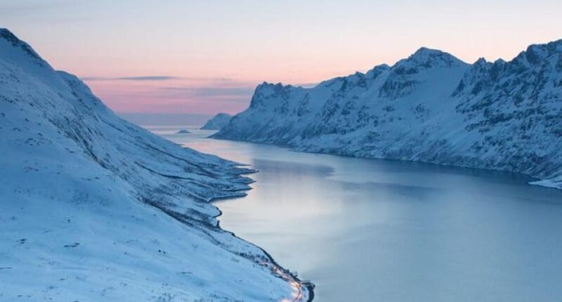 Tromsø: Fjords and Sommarøy Islands Tour with Salmon Picnic - The Guide: Knowledge and Humor