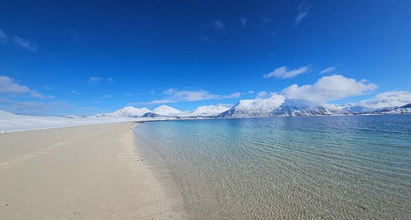 Tromsø: Kvaløya and Sommarøy Guided Tour with Lunch - Scenic Transport through Arctic Norway