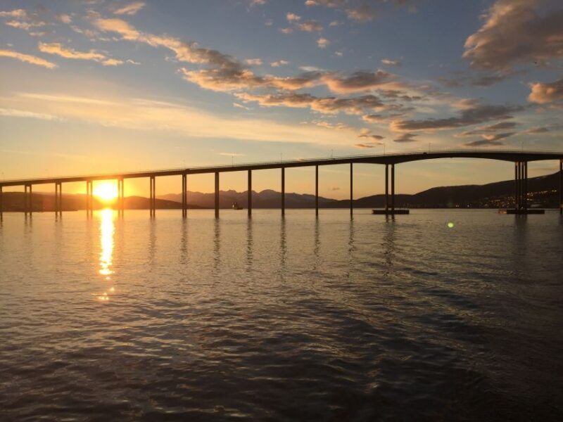 Tromsø: Midnight Sun Cruise in a Luxury Catamaran - The Itinerary and Experience