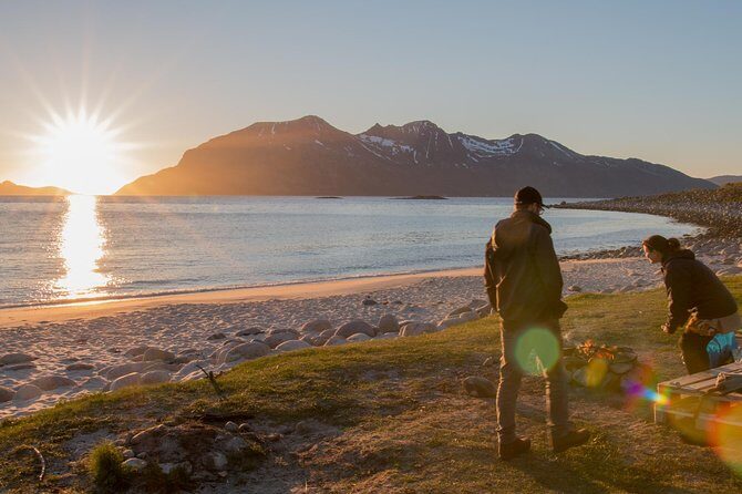 Tromsø: Midnight Sun with Campfire with Wandering Owl - Who Will Love This Tour