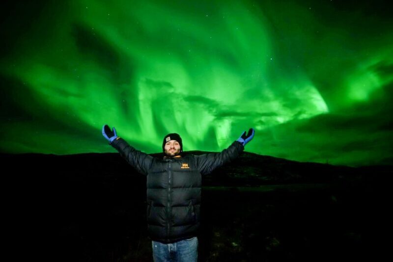 Tromsø: Northern Lights by Minibus with Photos & bodysuits - FAQs