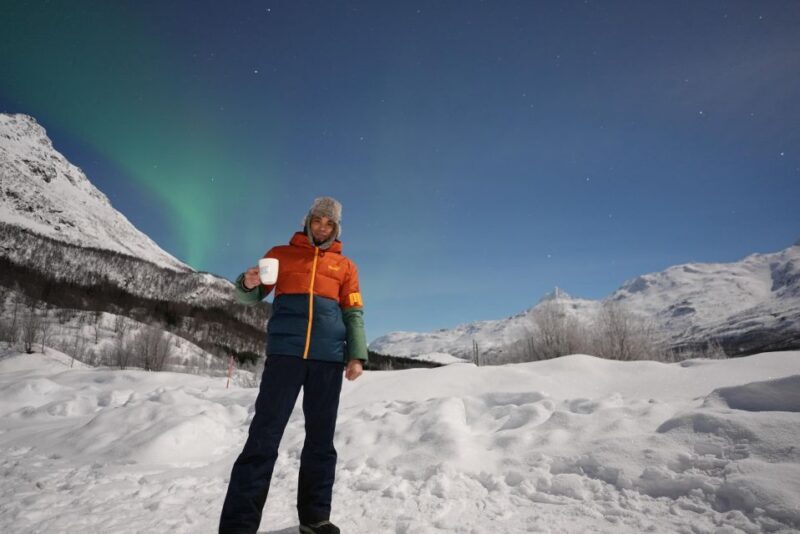 Tromsø: Northern Lights Minibus Small Private Tour Group - Key Points