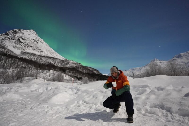 Tromsø: Northern Lights Minibus Small Private Tour Group - Suitable for Whom?
