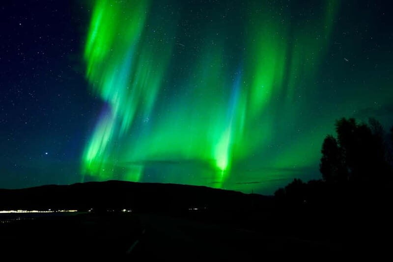 Tromsø: Northern Lights Tour with Free Professional Photos - Key Points