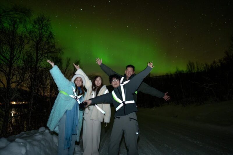 Tromsø: Northern Lights Tour with Local Guide and Photos - Exploring Tromsø’s Northern Lights with Arctic Glow AS