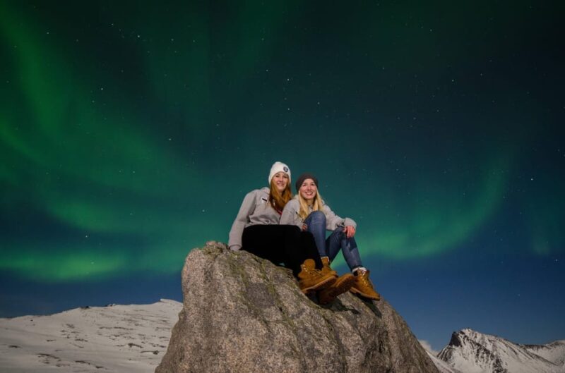 Tromsø: Northern Lights Tour with Professional Photographer - Key Points