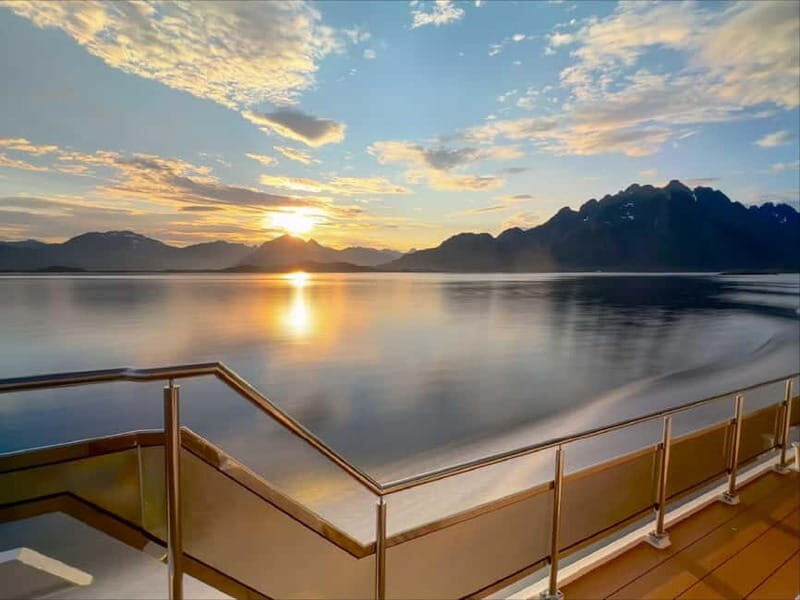 Tromsø: Summer Arctic Light Cruise with a Guide - Who Should Consider This Tour?