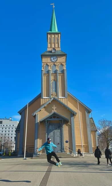 Tromsø: The Arctic Run - Running Tour with local stories - Key Points