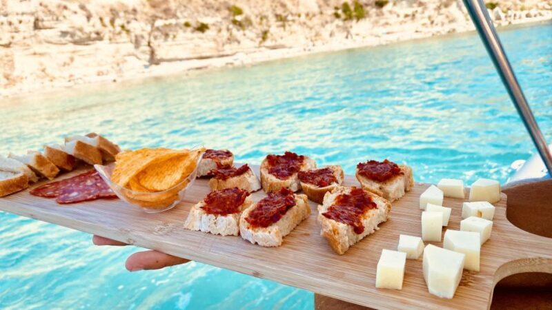 Tropea: Private Boat Rental with Skipper and Snacks - Refreshments and Authentic Snacking