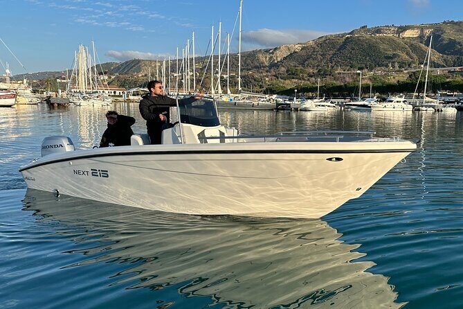 Tropea private boat tour - A Closer Look at the Tropea Private Boat Tour