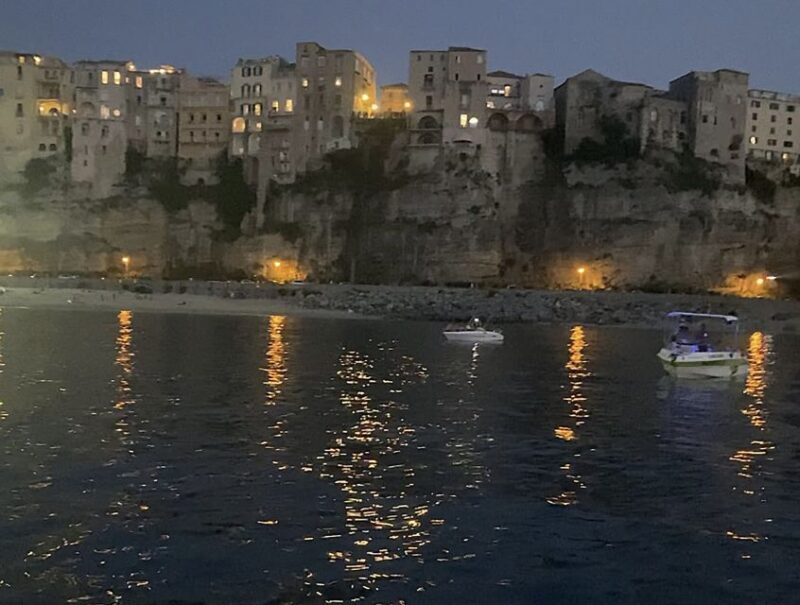 Tropea: Sunset Cruise to Capo Vaticano with Aperitif - FAQ