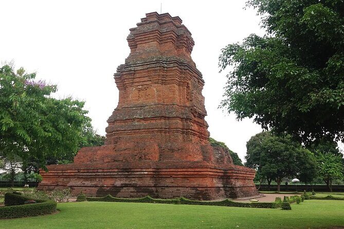 Trowulan Tour Ruin of Majapahit Kingdom from Surabaya - Who Should Book This Tour?