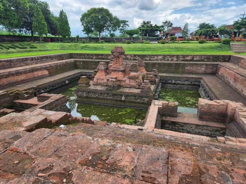 Trowulan Tour Ruin of Majapahit Kingdom - FAQ