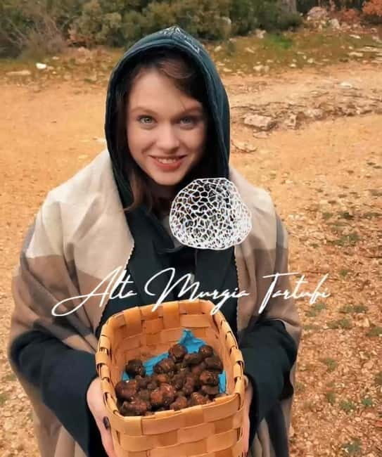 Truffle hunting with tasting in Alta Murgia - An In-Depth Look at the Truffle Hunting Experience