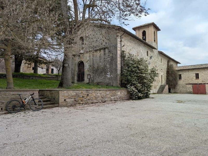 Truffle trail between Gubbio and Pietralunga: an e-bike tour combining taste and history - Exploring the Truffle Trail Between Gubbio and Pietralunga: An E-bike Tour of Taste and History