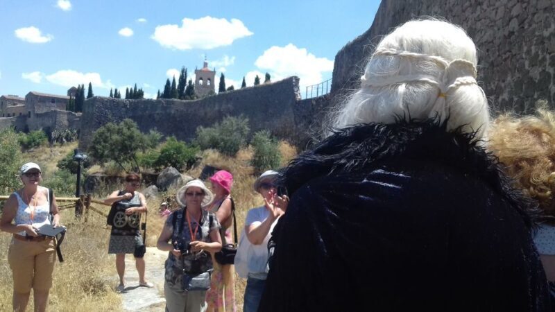 Trujillo: Game of Thrones Castle Tour - Surprises and Props