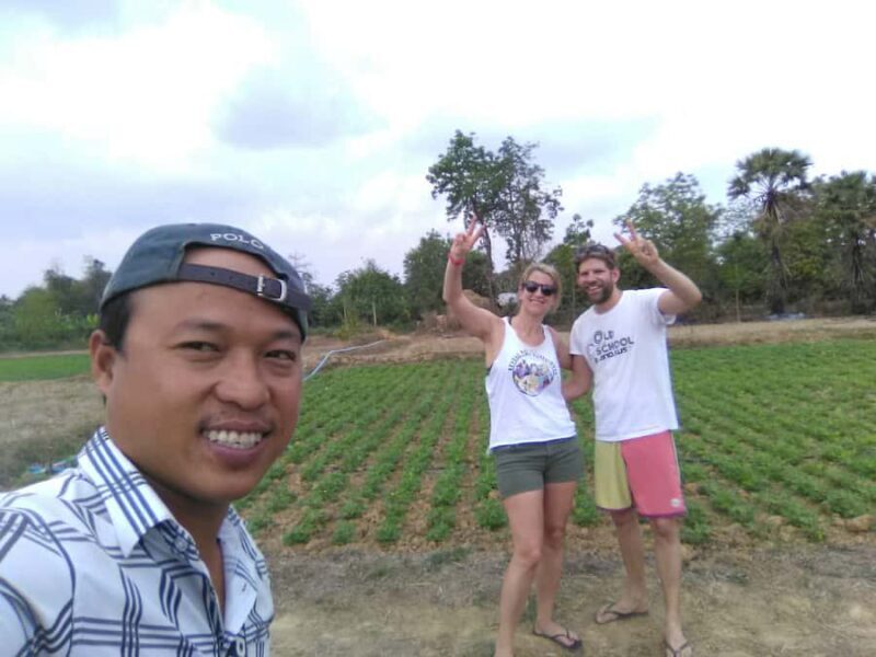 Trusty tuktuk tour/Bambootrain/countryside/killing &bat cave - Key Points