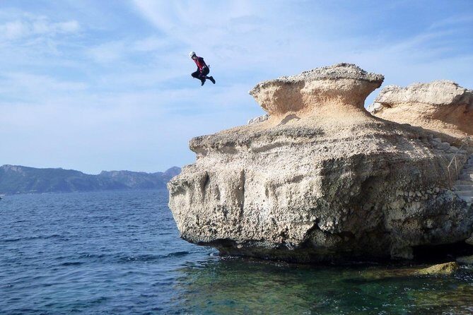 Try adventure, try coasteering - North coast - Try adventure, try coasteering - North coast