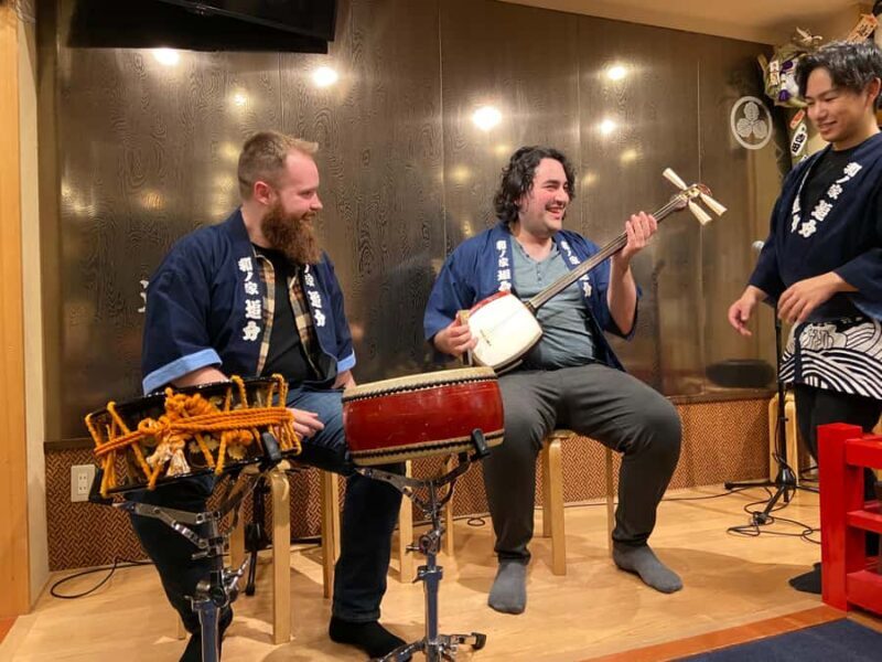 Tsugaru shamisen performance over traditional dinner - The Shamisen Performance & Dinner