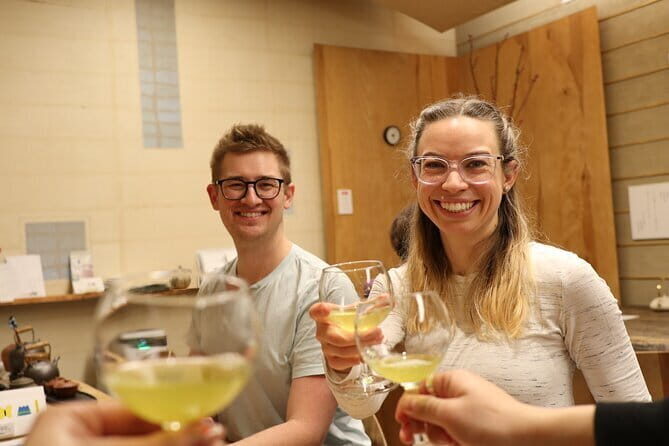 Tsukiji FISH MARKET "Hidden Food Spots TOUR" in SPANISH & ENGLISH - Key Points