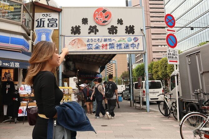 Tsukiji FISH MARKET "Hidden Food Spots TOUR" in SPANISH & ENGLISH - Transport and Practicalities