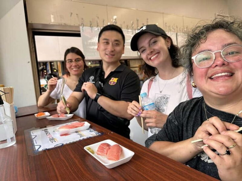 Tsukiji Market Food-Hopping Tour - 3hours - Key Points