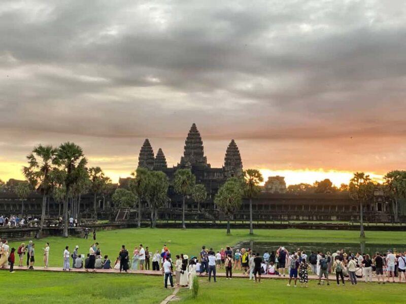 Tuk Tuk Angkor Wat Tours With Sunrise or Sunset - A Closer Look at the Tour Experience
