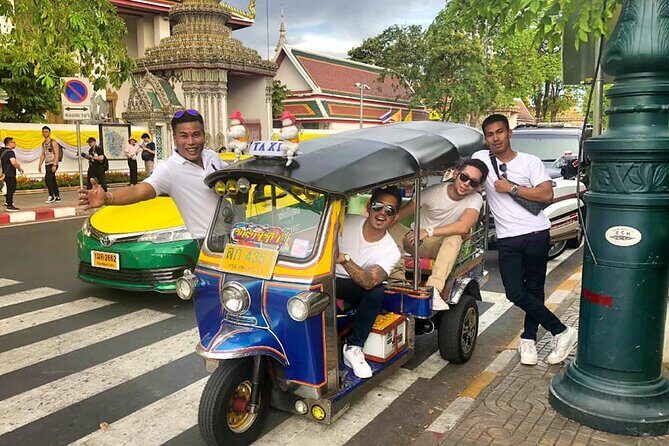 Tuk Tuk Tour Bangkok by Nighttime Sightseeing - The Food and Cultural Highlights