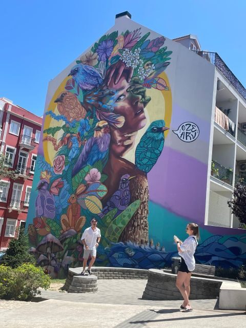 Tuktuk tour in lisbon - viewpoints - street art - churches - Wrapping It Up
