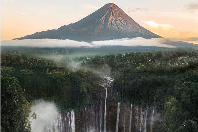 Tumpak Sewu Waterfall : 1 Day - Key Points