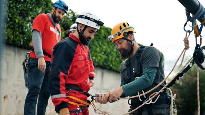 TUNNEL ABSEILING PLUS tour the underground - Discovering the Underground Fortress