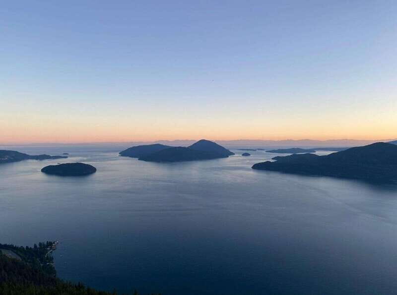 Tunnel Bluffs Hiking Day Trip- Vancouver - A Deep Dive into the Tunnel Bluffs Experience