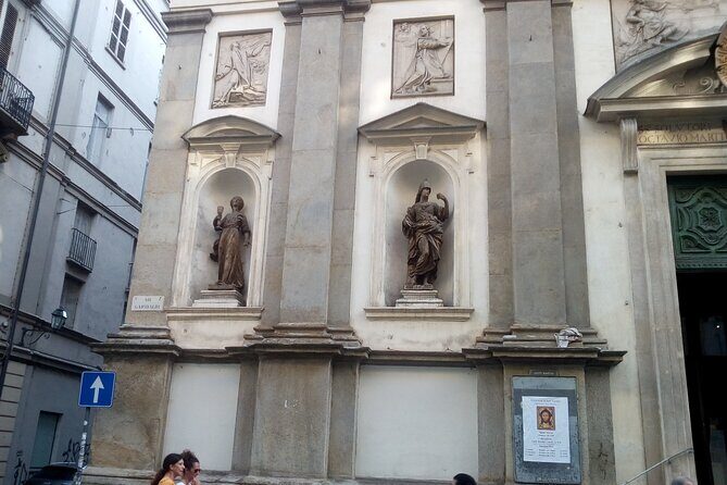 Turin among magic, mysteries and legends - Insights from the Reviews