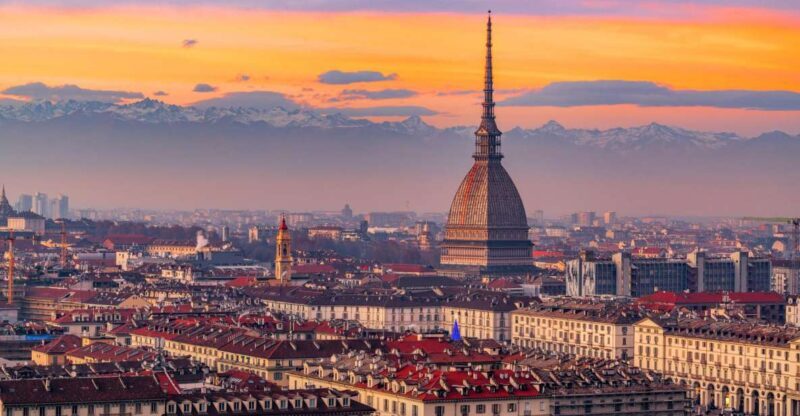 Turin: Express Walk with a Local in 60 minutes - An Authentic Glimpse of Turin in Just 60 Minutes