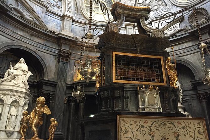 Turin: Private Tour on The Path of The Holy Shroud - FAQ