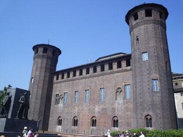 Turin: Private Walking Tour and Royal Snack - Introduction