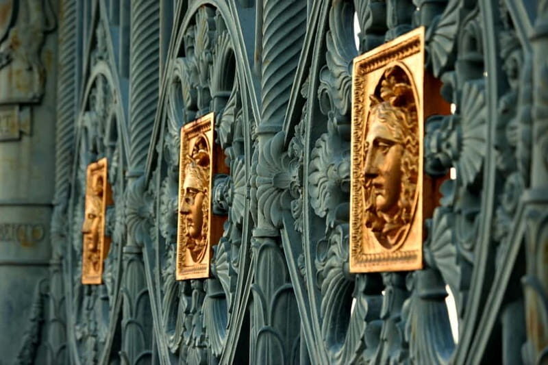 Turin: The Highlights guided tour - Architectural Highlights and Unique Constructions
