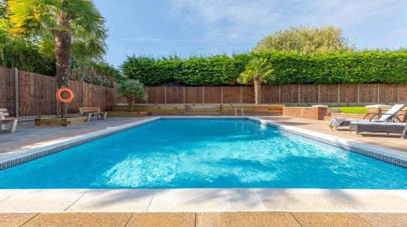 Turkish BBQ with Swimming Pool and Hot Tub - An In-depth Look at the Experience