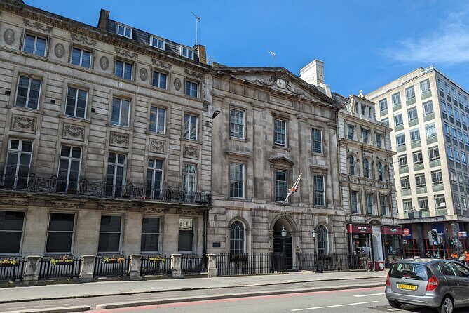 Turmoil, Templars & Oliver Twist London's Squalor and Splendour - Unpacking the Experience: What You Can Expect