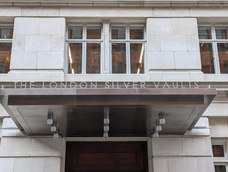 Turmoil, Templars, Oliver Twist: London's Squalor & Splendor - Exploring London’s Layers of History