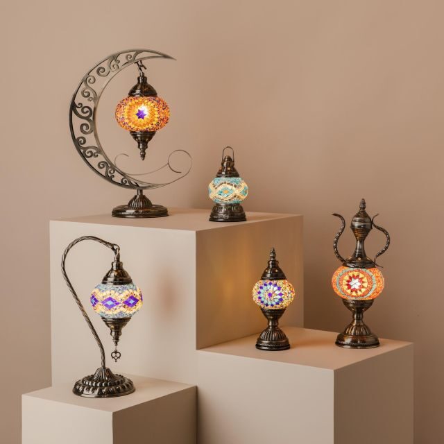 Tustin: Mosaic Lamp Making Workshop - Tustin: Mosaic Lamp Making Workshop - A Hands-On Artistic Experience