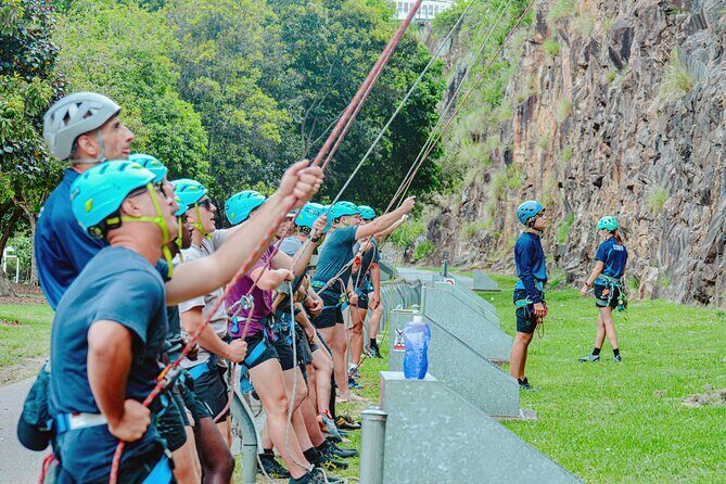 Twilight Rockclimb & Abseil Adventure in Kangaroo Point Cliffs - The Equipment and Comfort