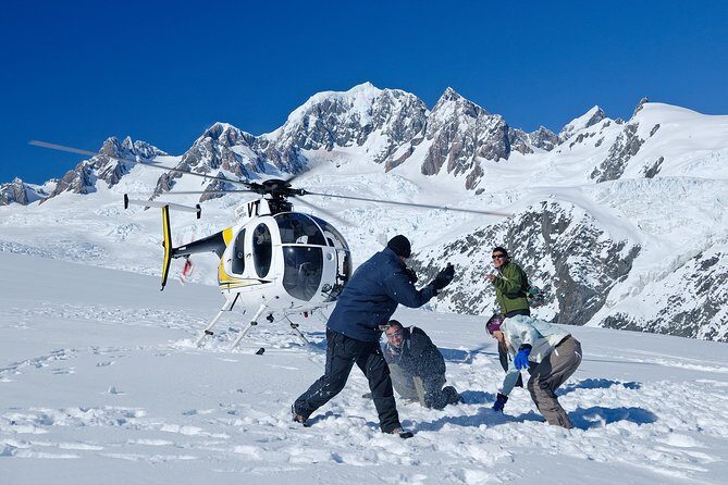Twin Glacier Franz and Fox, snow landing (allow 30 mins - departing Franz Josef) - Key Points
