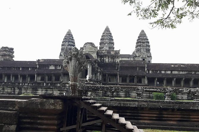 Two Days Angkor Complex, Beng Mealea plus Kampong Phluk Village - How the Tour Works and What to Expect